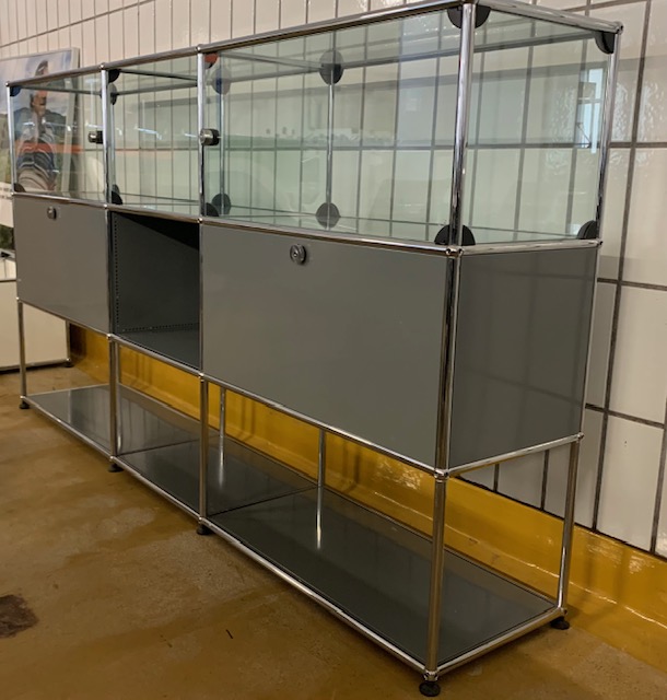 USM Regal/Vitrine 3×3 in mittelgrau – MS Möbelhandel